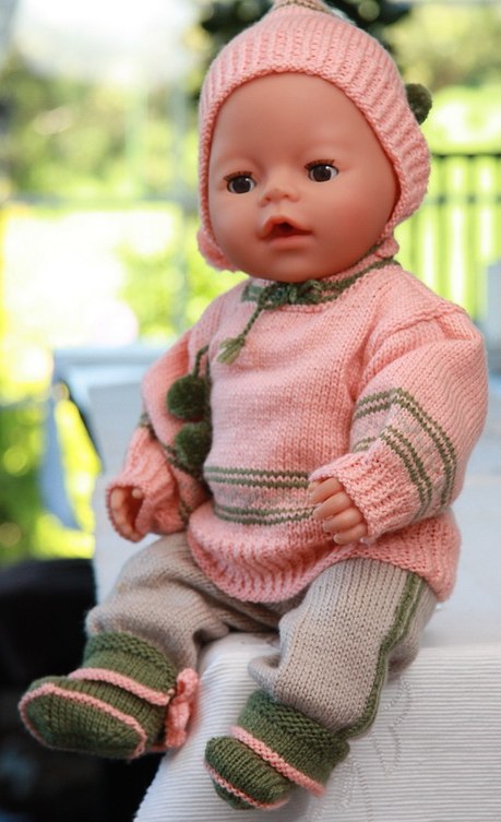 Gorgeous knitting patterns for 18 inch dolls